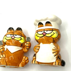 Gorgeous Collectible and Vintage Chefs Garfield Salt or Pepper, Shaker ...