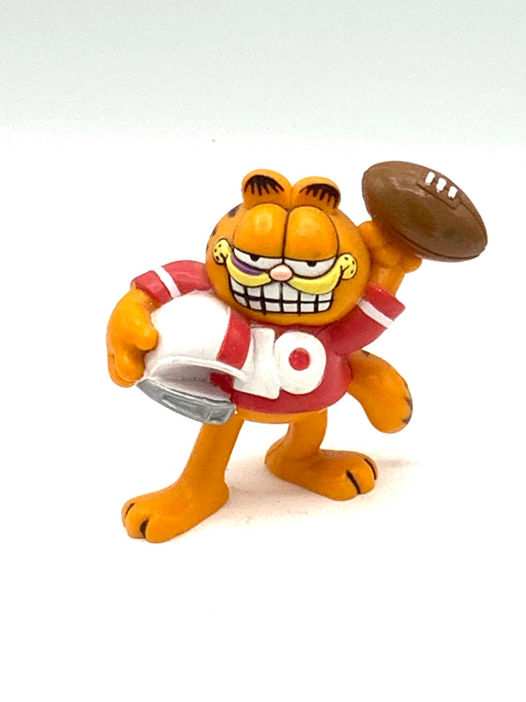 Gorgeous Collectible and Vintage Garfield as Football Player, Figurine ...