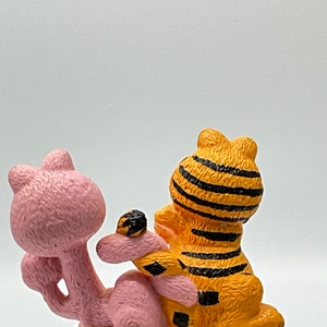Gorgeous Collectible and Vintage Garfield and Arlene Pink, Cat, Couple ...