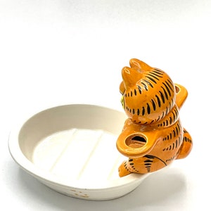 Gorgeous Collectible and Vintage Ceramic Garfield Toothbrush Holder and ...