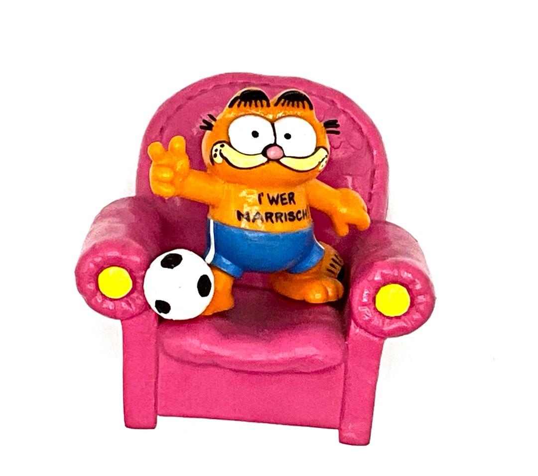Gorgeous Collectible and Vintage Garfield I Wer Narrisch With a Pink ...