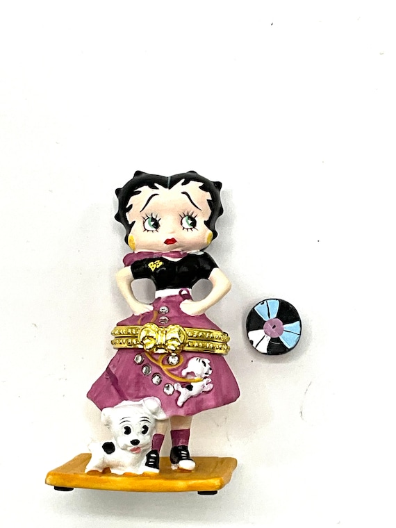 Gorgeous collectible and vintage Betty Boop, jewelry… - Gem