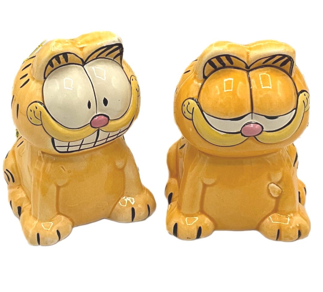 Gorgeous Collectible and Vintage Garfield Ceramic Salt or Pepper. - Etsy
