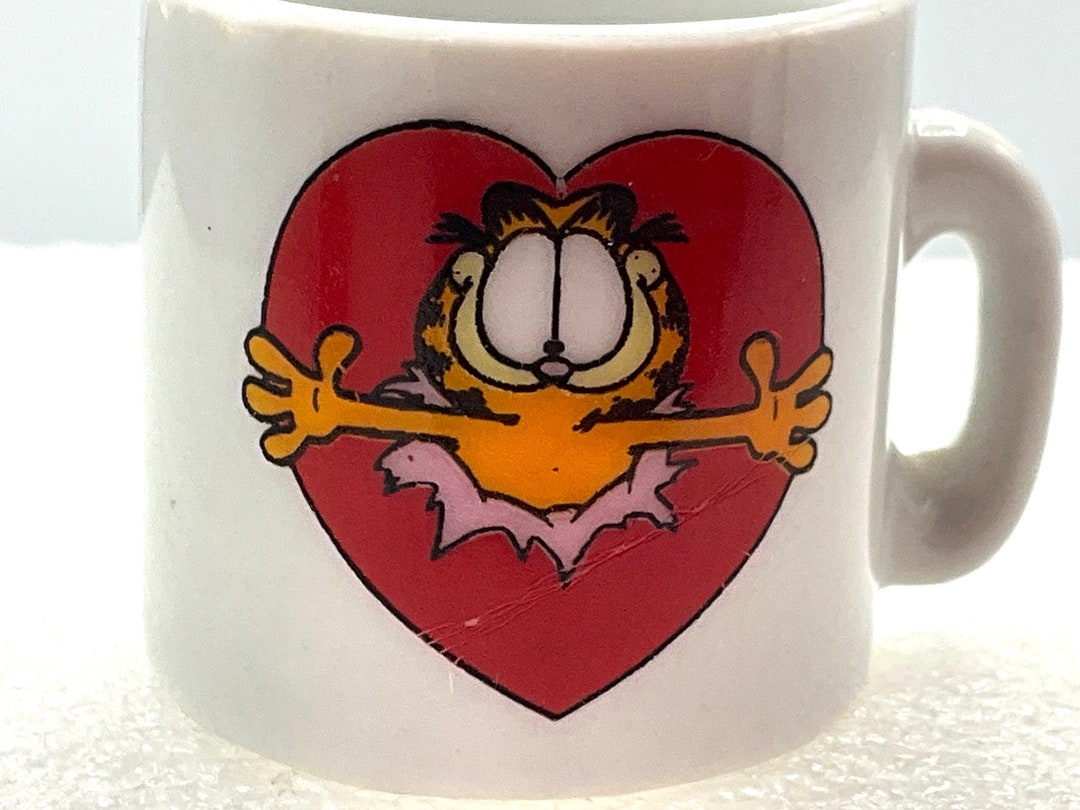 Gorgeous Collectible and Vintage Garfield Loves Me Lots, Loves Me ...
