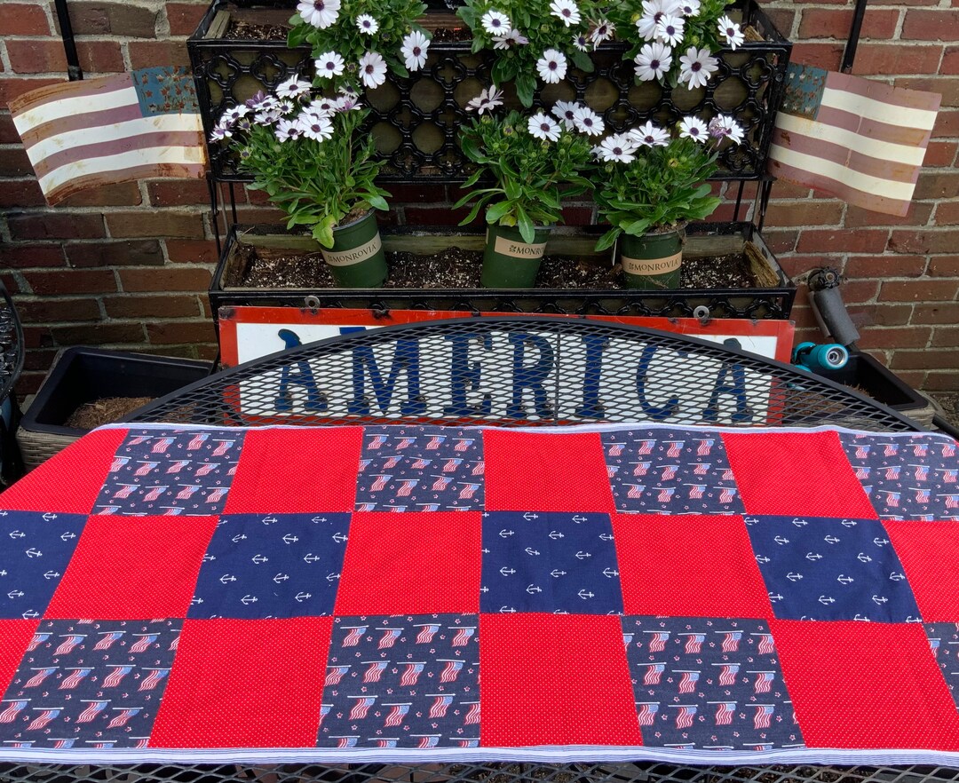 Patchwork Tablerunner/patriotic USA Flag & Anchor Print/red-white-blue ...