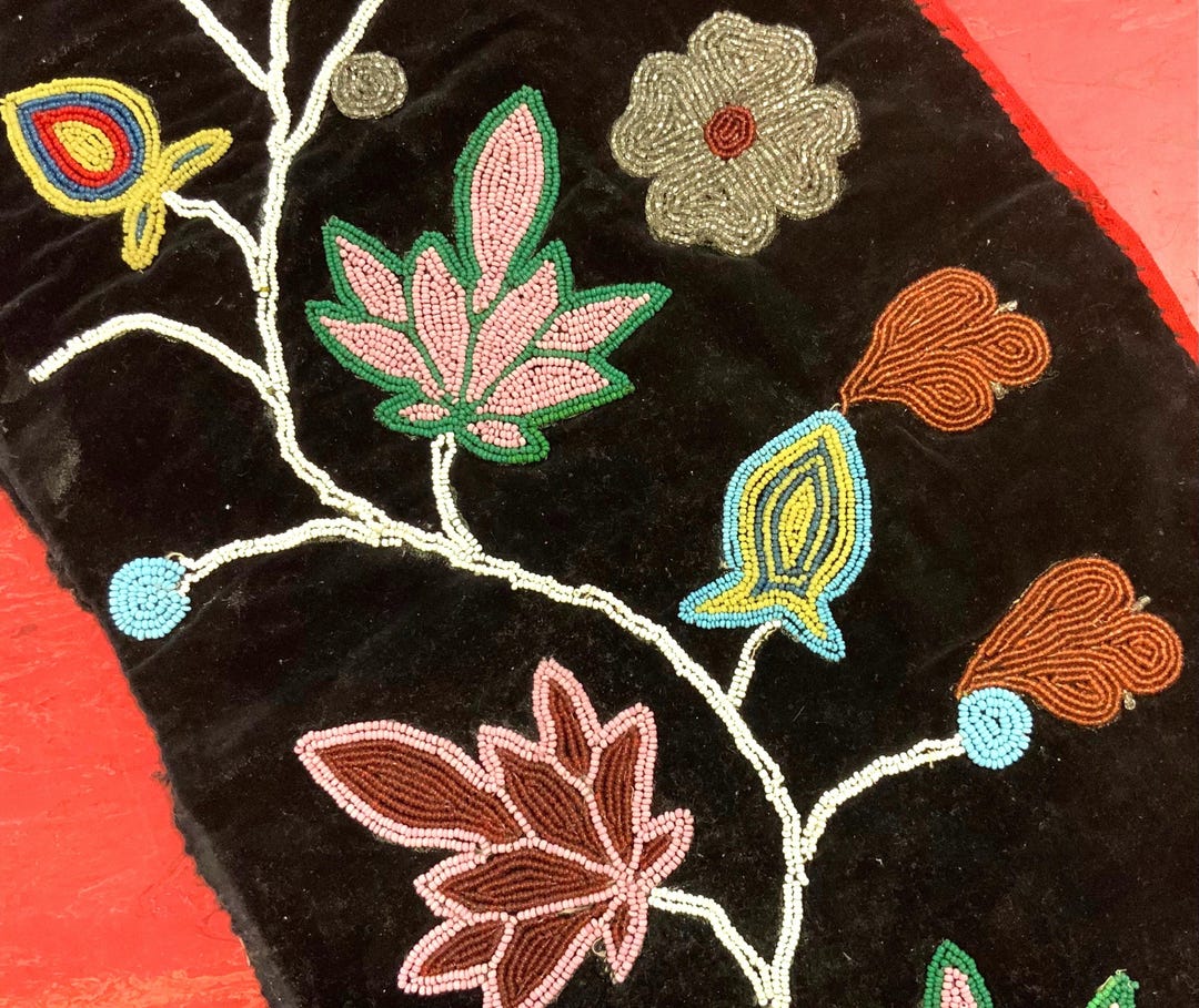 Antique Native American Indian Beadwork Floral Embroidery Velvet ...