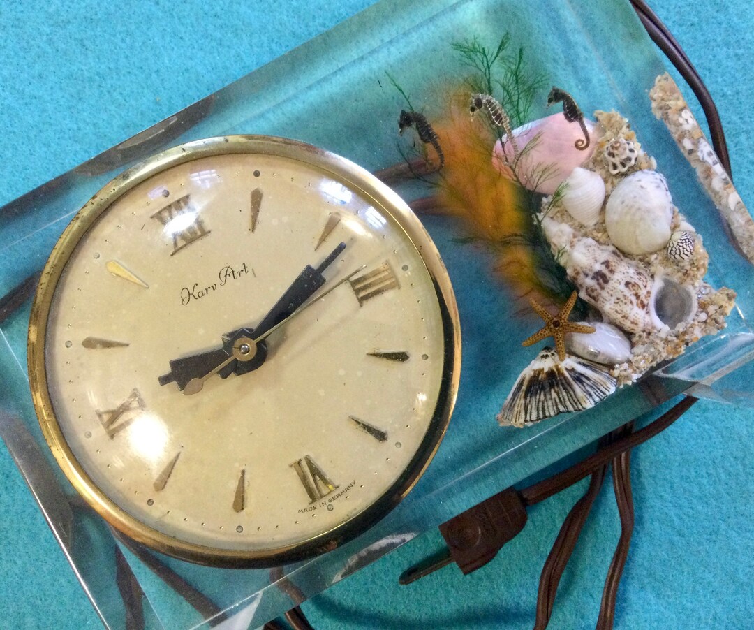 1950s Lucite Electric Clock/tabletop/nautical/shells-seashells-starfish ...