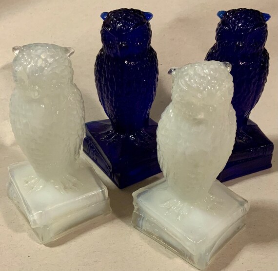 Vintage Degenhart Glass Owl