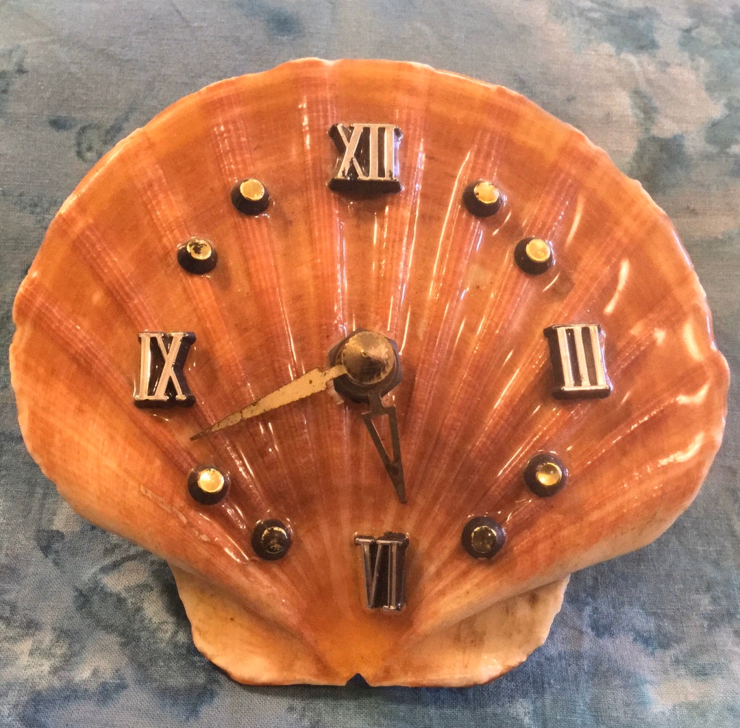 1970s Shell Wall Clock/scallop Seashell/battery/wall-mount/handmade ...