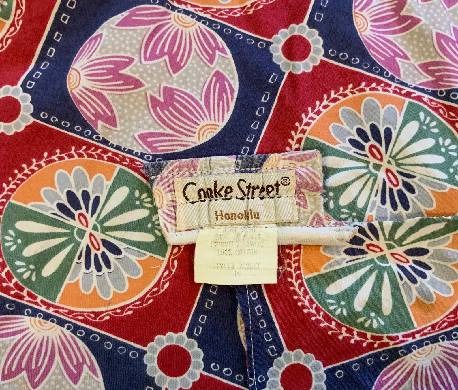Hawaiian Fabric Swatch Sample/coke Street Honolulu Hawaii/red-blue ...