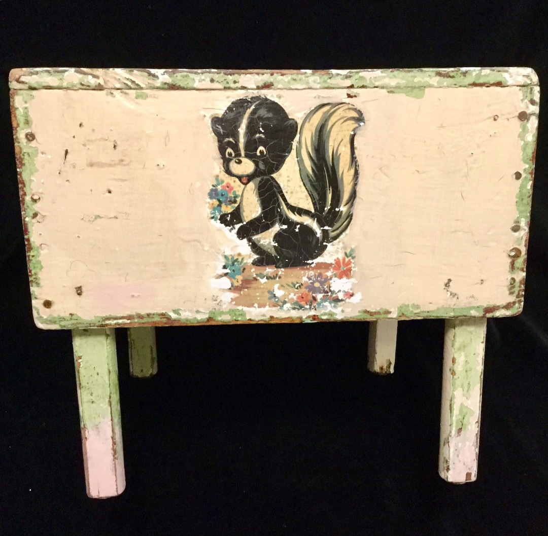 White Wood Stool-bench-table/primitive Folk Art/skunk Animal Decal ...