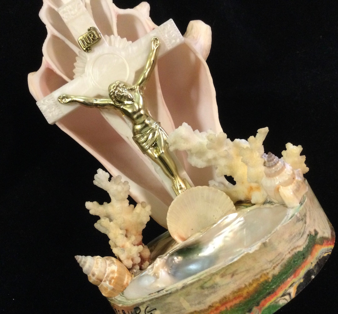 Jesus Cross Shrine/religious Crucifix Shell Art-tramp Art-folk Art ...