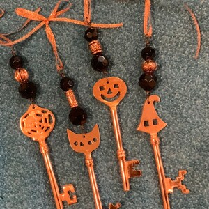 Halloween Key Ornament/copper Skeleton Key/beaded/cat-pumpkin-ghost ...
