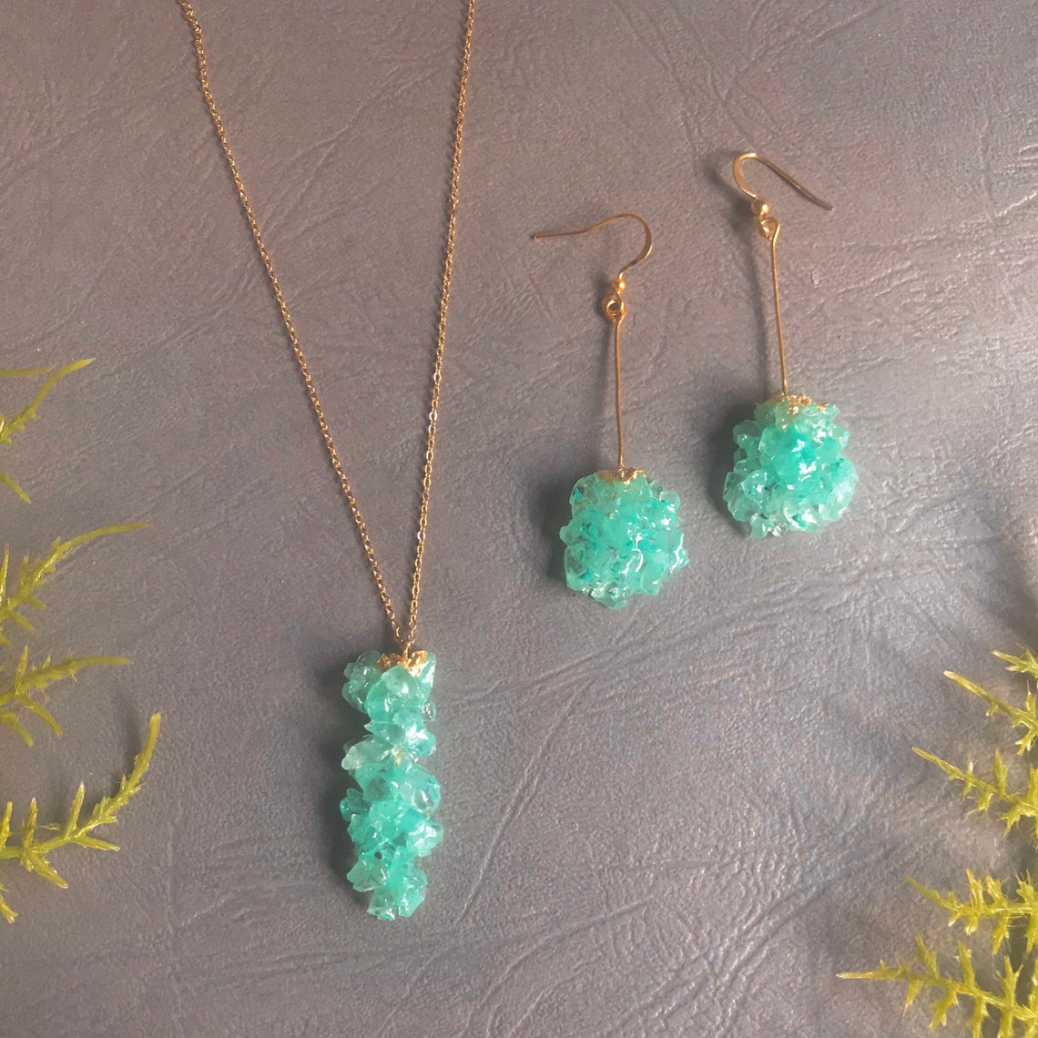 Handmade Jewelry Designs, Jewelry Set, Turquoise Crystals in Resin ...