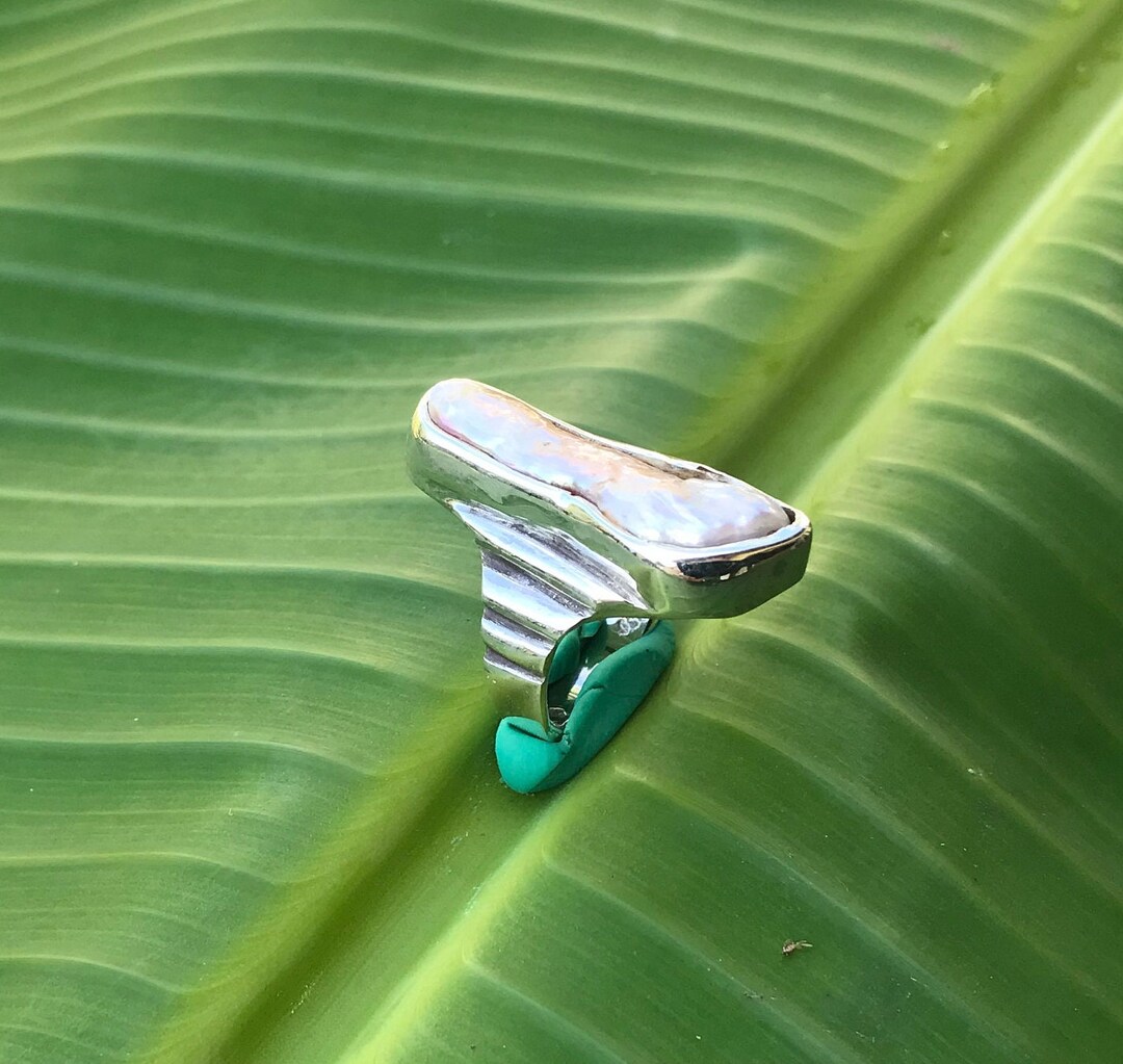 No830 Natural Tennessee River Pearl in a 950 Sterling Silver Ring Size ...