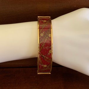 Talbots Goldtone Red Enamel Hinged Bangle Bracelet With Vintage Equestrian/watch Fob Design ...