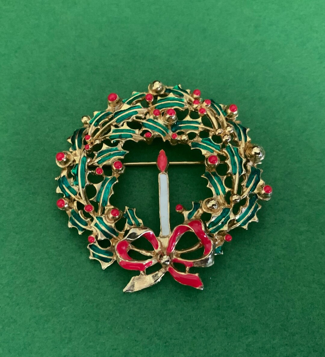 Vintage Christmas Wreath Red, Green, White Enamel Brooch Pin With ...