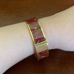 Talbots Goldtone Red Enamel Hinged Bangle Bracelet With Vintage Equestrian/watch Fob Design ...