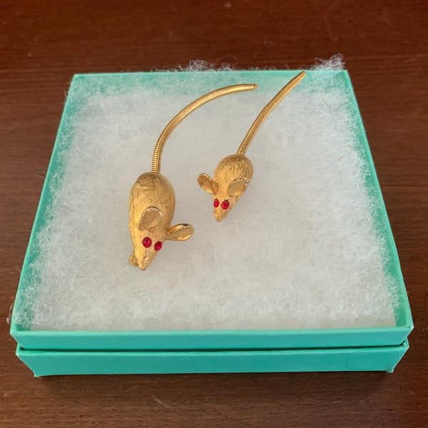 Vintage Mouse Pin - Etsy