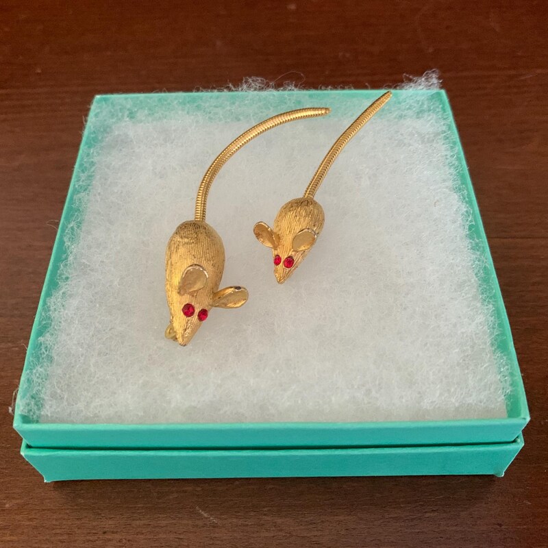 Vintage Mouse Pin - Etsy