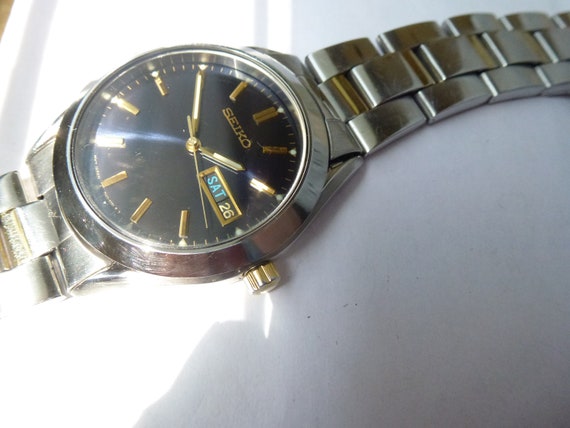 vintage seiko quartz stainless steel mens watch - Gem