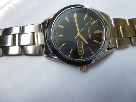 vintage seiko quartz stainless steel mens watch - Gem