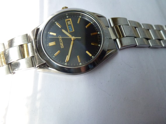 vintage seiko quartz stainless steel mens watch - Gem