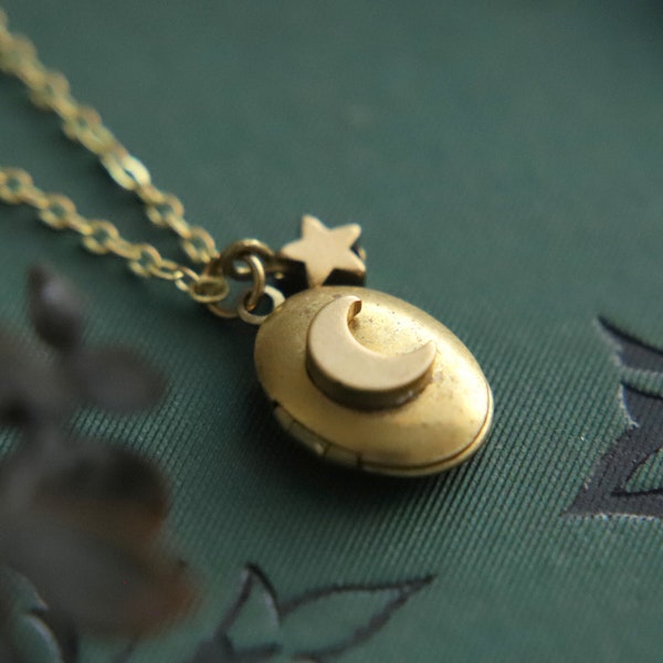 Moon Locket - Etsy