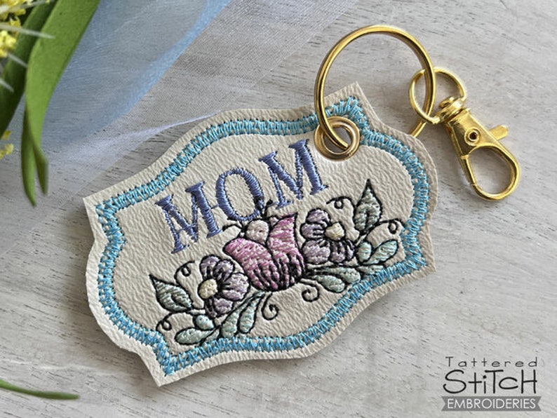 MOM Charm/keychain - Mother's Day, Mom, Mom's, Gifting, Gifts ...
