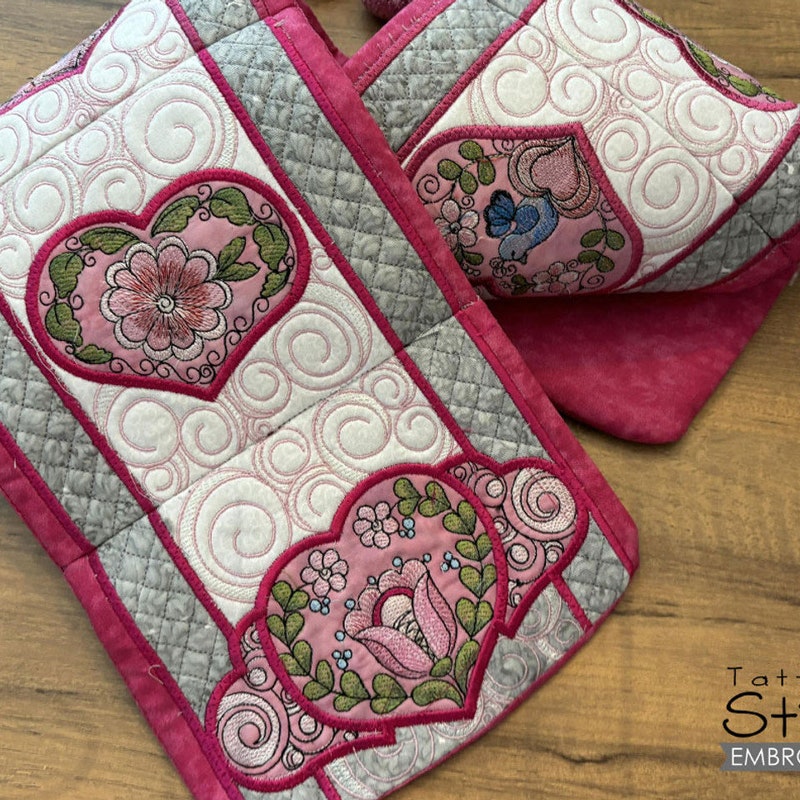 Heart Table Runner - Etsy