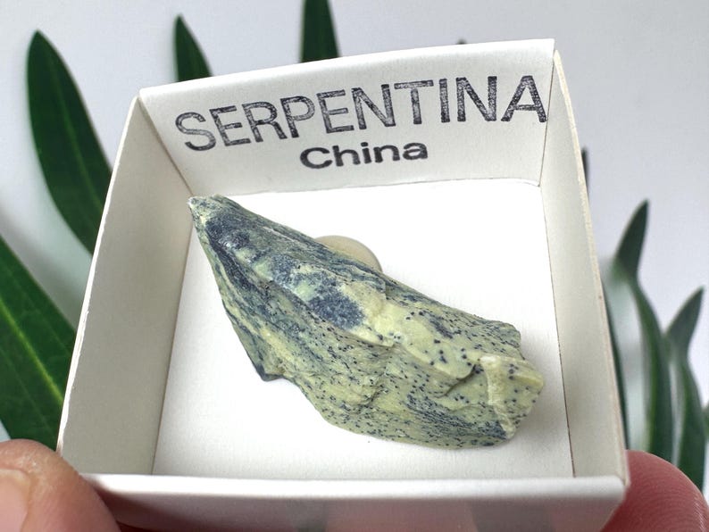 Serpentine Mineral :china ,crystal Mineral Collection,size Box 4 X 4 Cm ...
