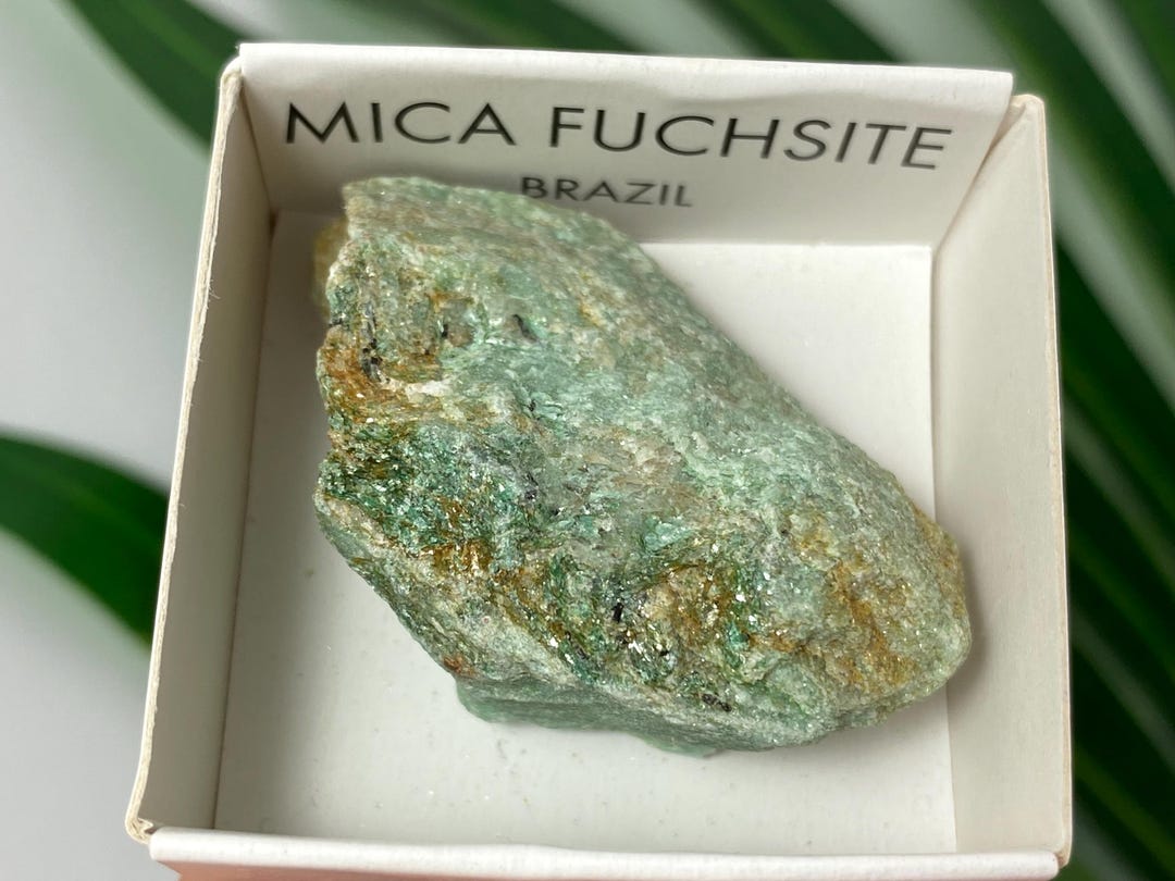 Mica Fuchsite (muscovite): Brazil,fuchsite,stone Mica,rocks Mica,size ...