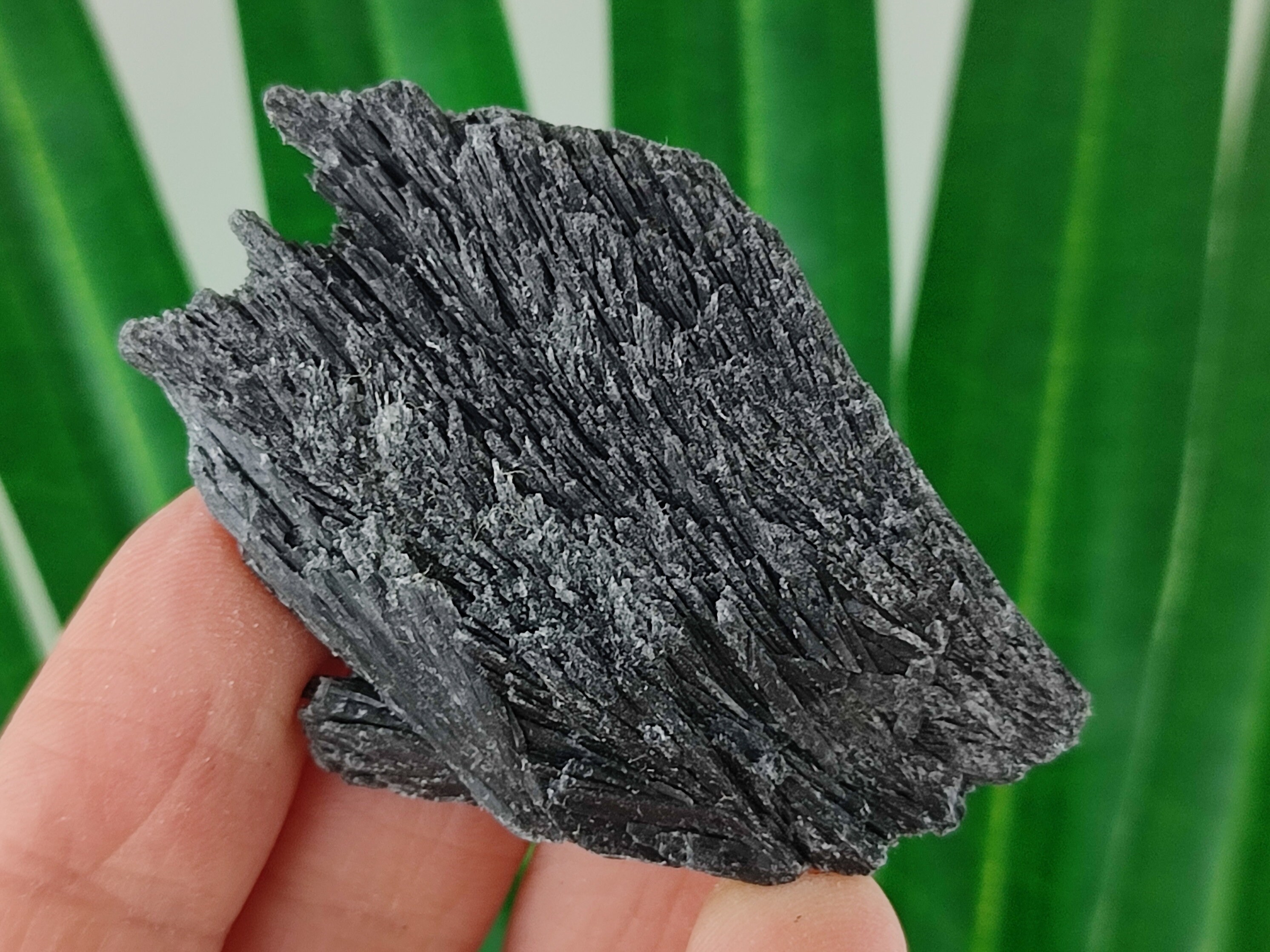 Natural Black Kyanite ,kyanite Crystal,natural Crystal,natural Kyanite ...