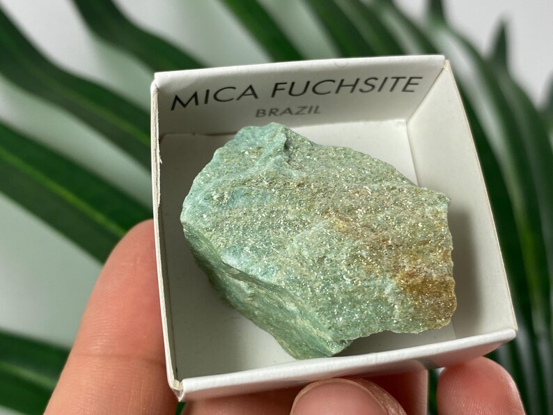 Mica Fuchsite (muscovite): Brazil,fuchsite,stone Mica,rocks Mica,size ...