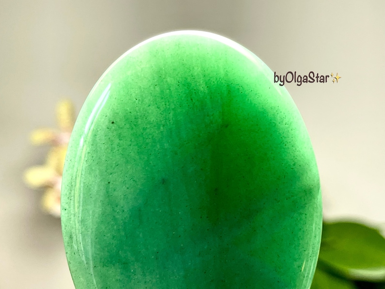 Green Aventurine Palm Stone for Abundance, Heart Chakra Healing, Luck ...