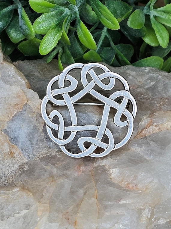 Celtic Knot Brooch, Vintage - Gem
