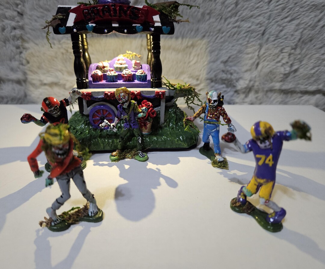 Zombie BRAINS Stand With 5 Custom Zombies for Halloween Village. - Etsy