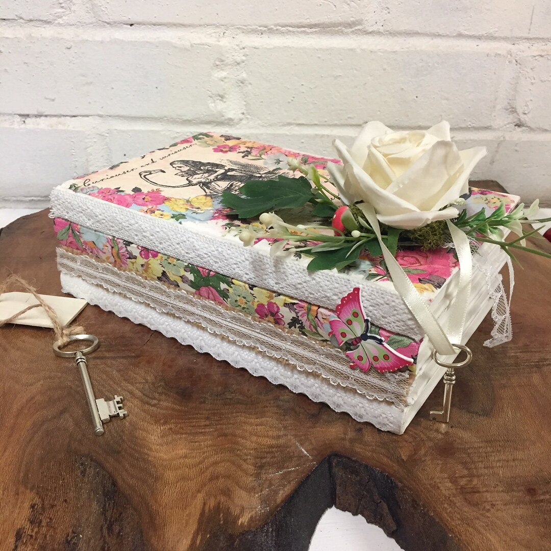 Alice in Wonderland Book Stack. Mad Hatter Party Prop. Alice Wedding ...