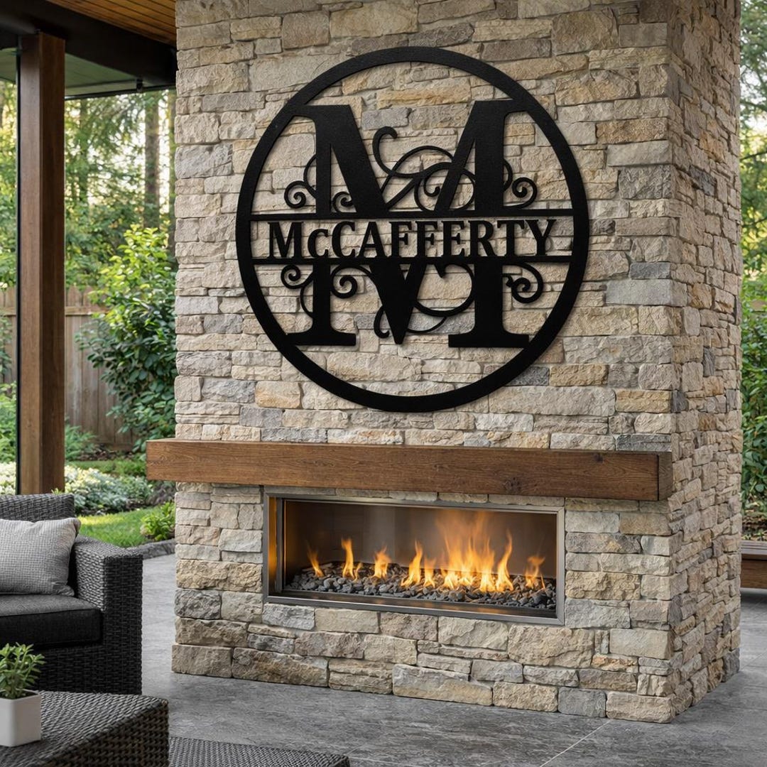 Round Personalized Metal Monogram Sign. Wedding Gift. Family Name Sign ...