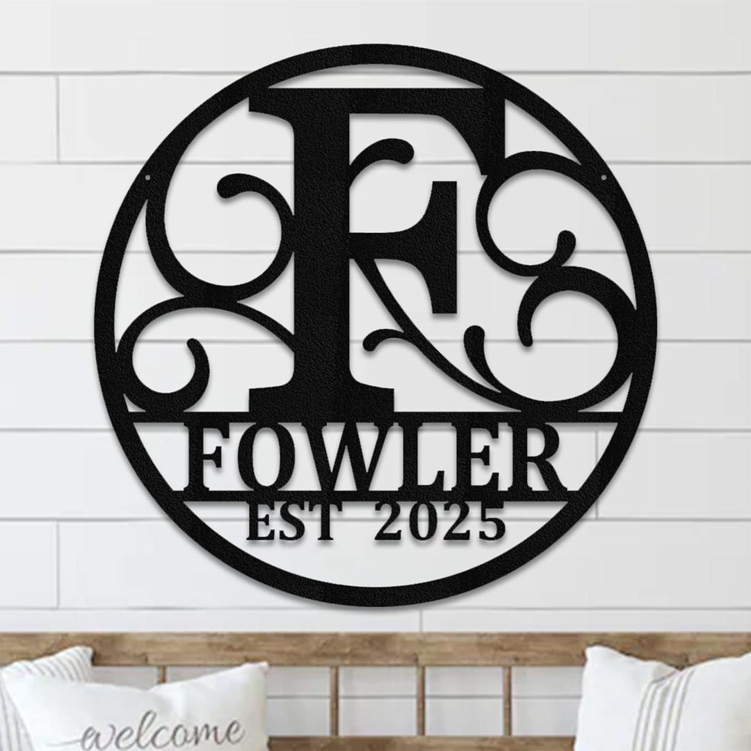 Personalized Metal Last Name Sign - Custom Monogram Door Wreath - Etsy