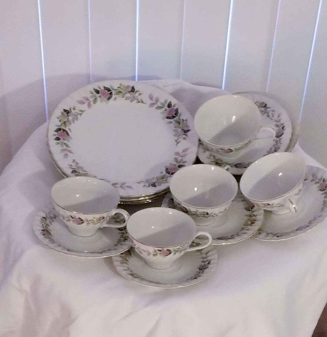 20 Pieces Dinnerset-dinnerware Set- by Creative Regency Rose-dishes ...