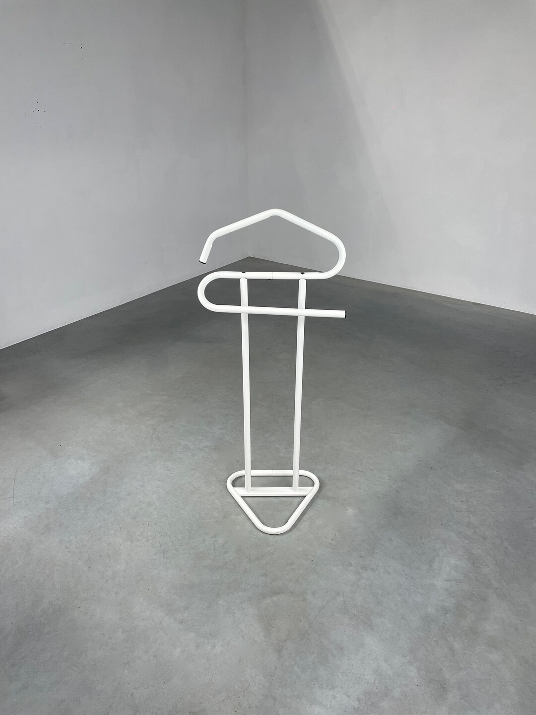 Postmodern Design Clothes Rack - Modern White Tubular Metal Dressboy ...