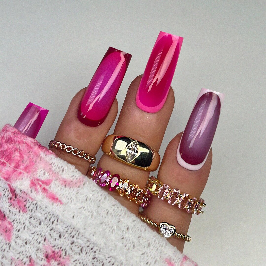 Kiss N' Tell • Custom Press-on Nails by Nailzsy • Nail Artist • Hand ... Kiss N' Tell • Custom Press-on Nails by Nailzsy • Nail Artist • Hand ...