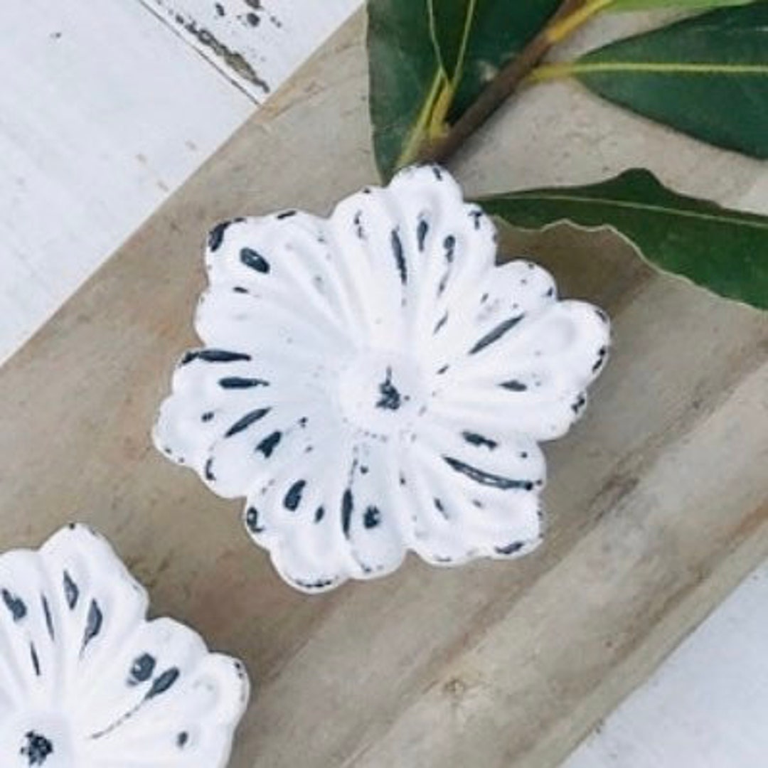 Distressed Flower Knobs Spring Flower Knob Shabby Chic - Etsy