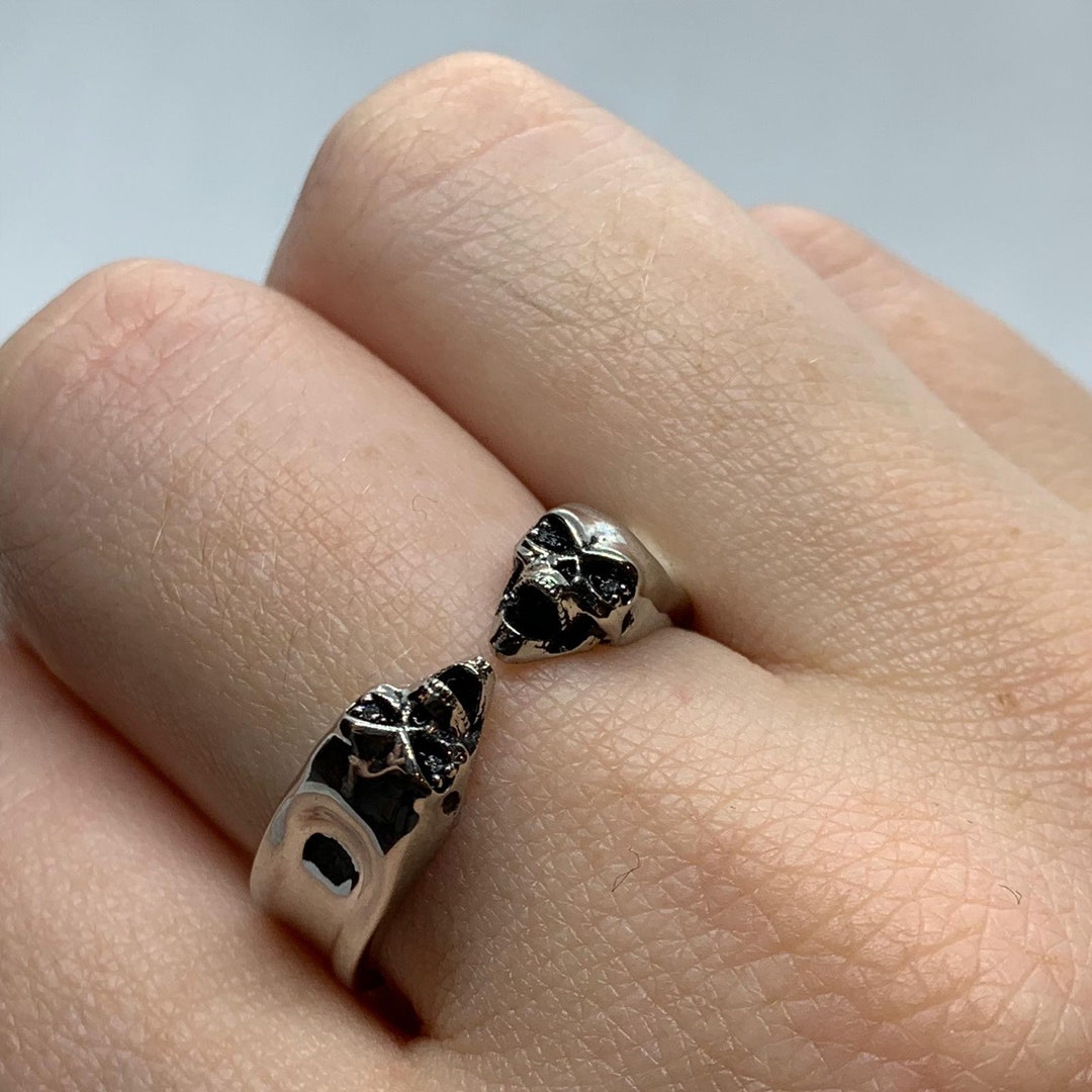 Menacing Skull Ring 10k/14k/18k White, Yellow, Rose, Green Gold, Gold ...