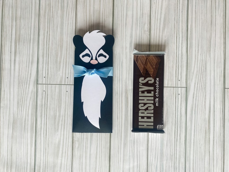 Cute Skunk Baby Animal Candy Bar Sleeve | Chocolate Bar Wrapper Holder ...