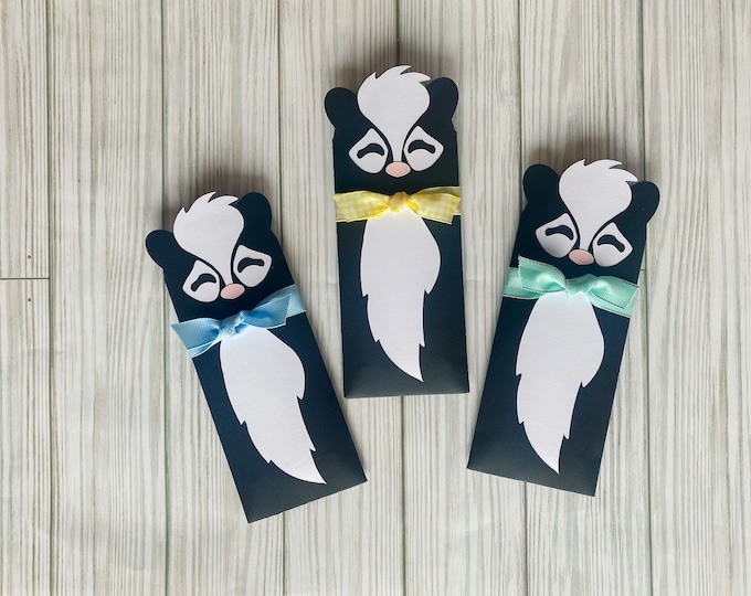 Cute Skunk Baby Animal Candy Bar Sleeve | Chocolate Bar Wrapper Holder ...
