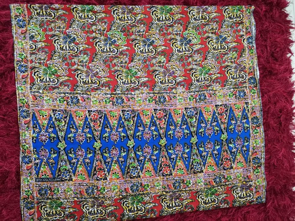 FREE SHIPPING Kain Sarong Batik Malaysian Ikat Dyeing | Etsy