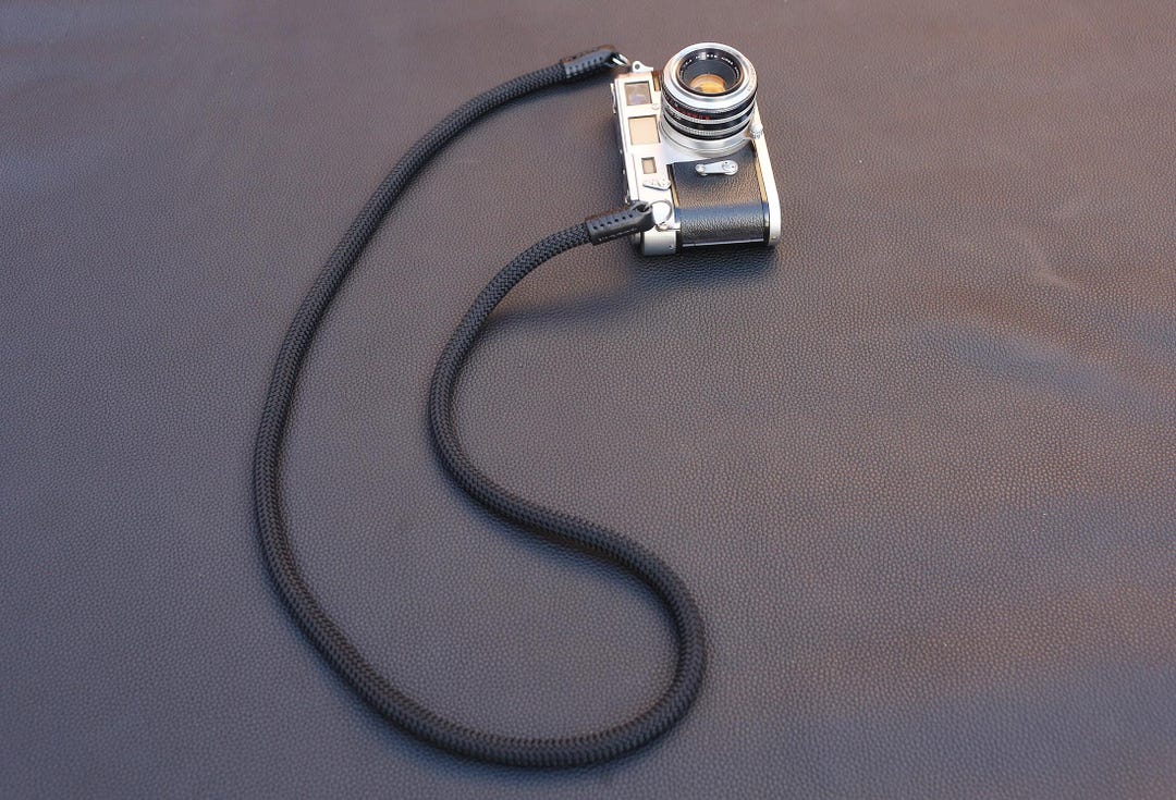 Minimalist Black Climbing Rope Camera Strap – Leather Accents, Handmade ...