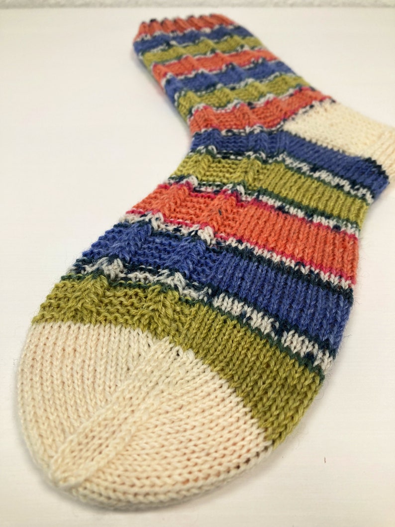 Jacob's Ladder Socks Knitting Pattern - Etsy